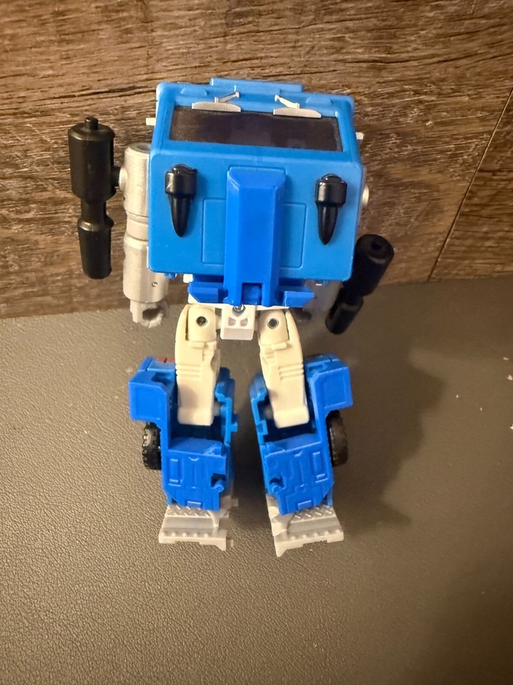 Transformers Kingdom Puffer complete Hasbro WFC Deluxe Amazon Golden ...