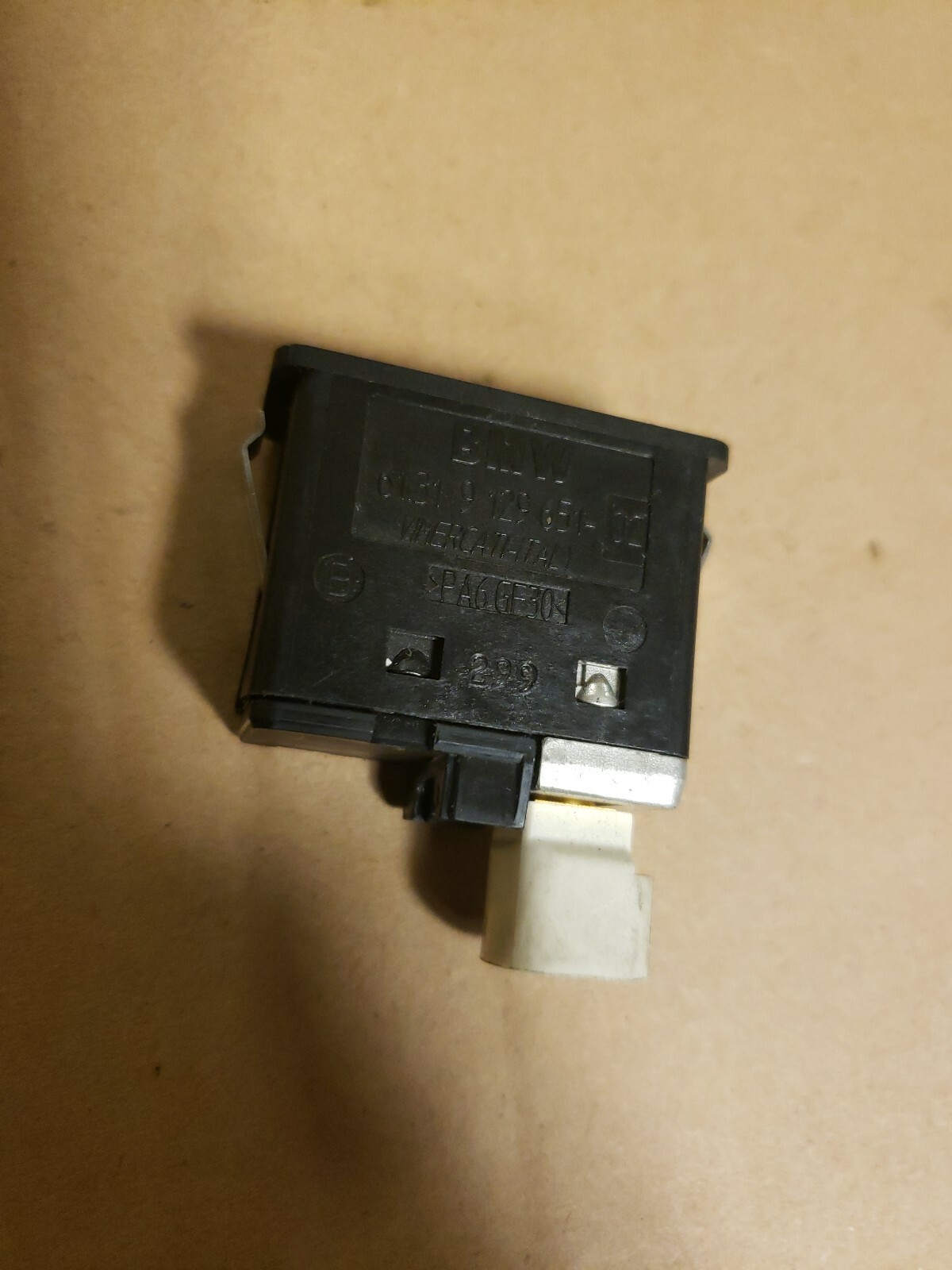 2010 MINI Cooper R56 Hatchback Stereo Audio Input AUX USB Socket ...