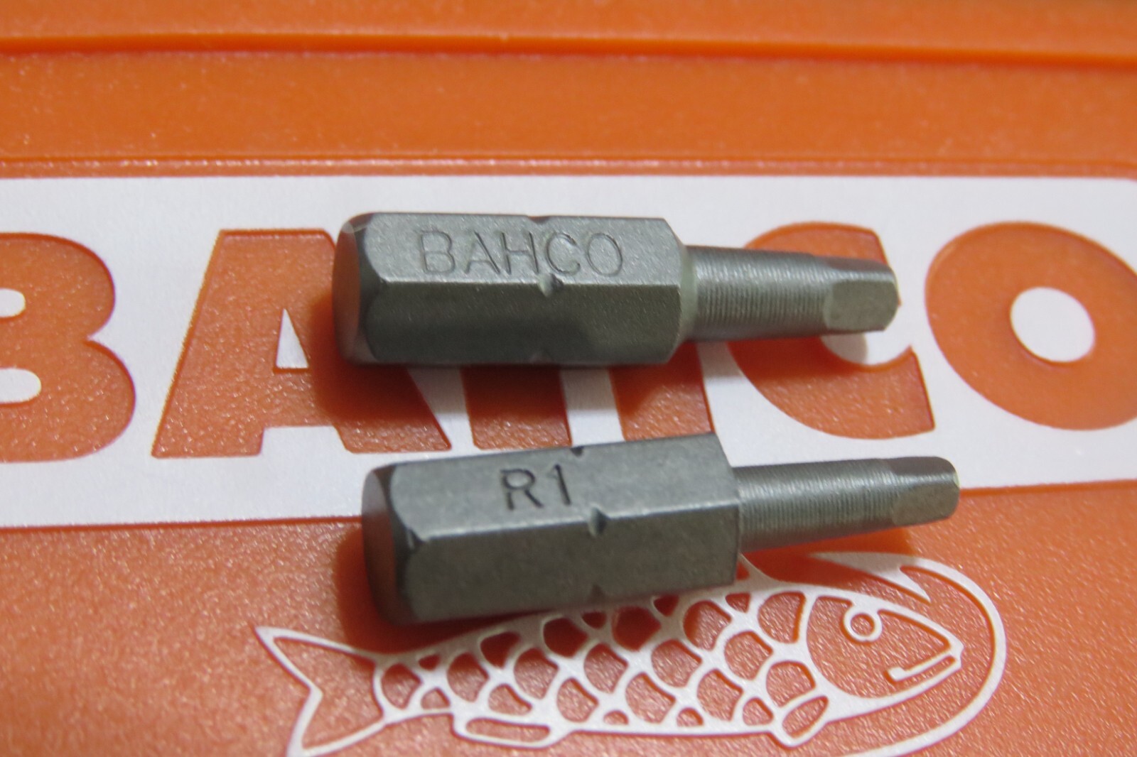 BAHCO R1 and R2 square/robertson SCREWDRIVER BITS 1/4" HEX 25MM TOP ...