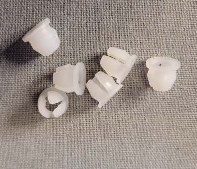 Park & Turn Signal Grommets F250, F350 1999-On Fits Ford N811169S - Bag ...