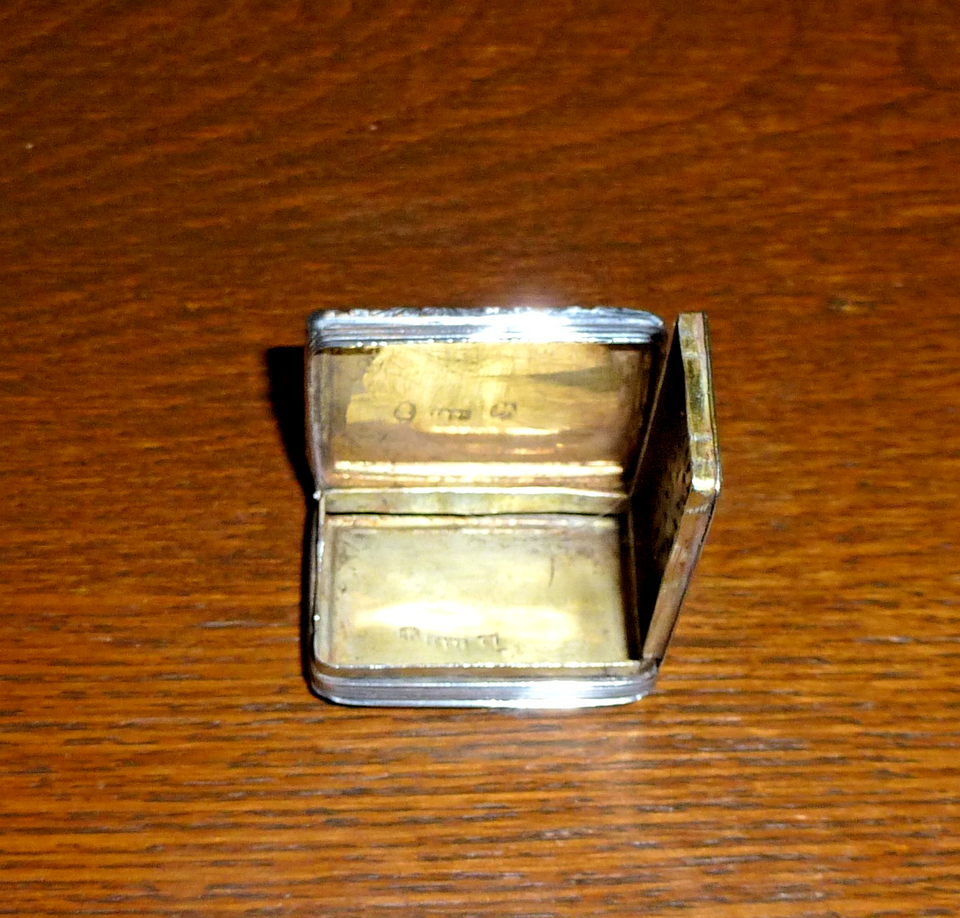 Antique Silver Vinaigrette by Thomas & William Simpson, Birminghan 1824 ...