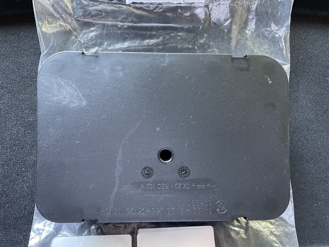 BMW OEM 08-14 X6 Quarter Panel-pressure Vent Right 64229122453 for sale ...