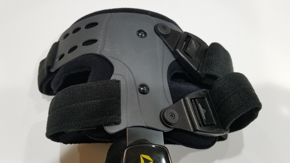 ARYSE AY-43-R Right Knee Brace Metforce OA L1843/L1851 Universal Size ...