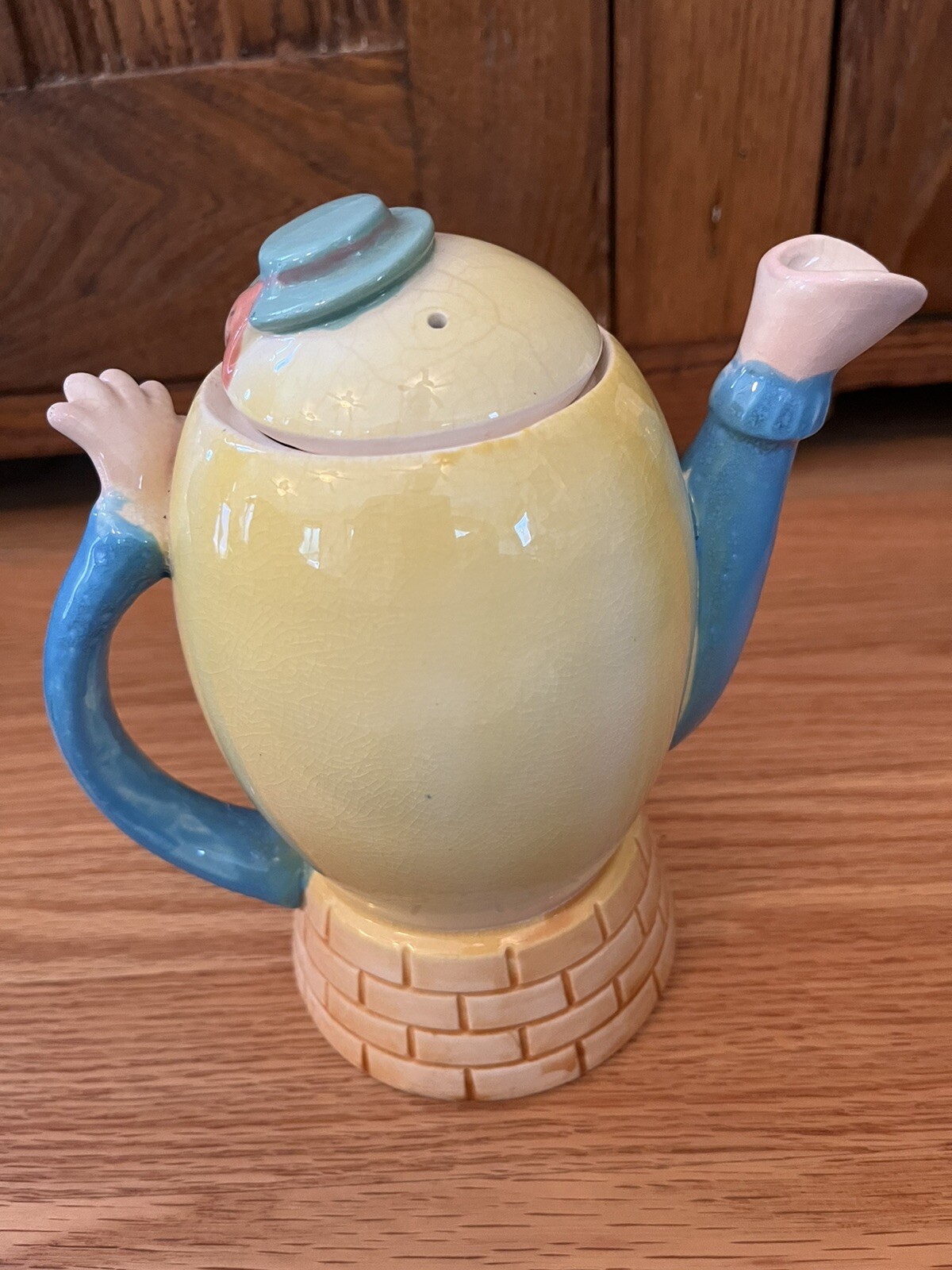 Humpty Dumpty with Bow Tie Anthropomorphic Teapot | eBay