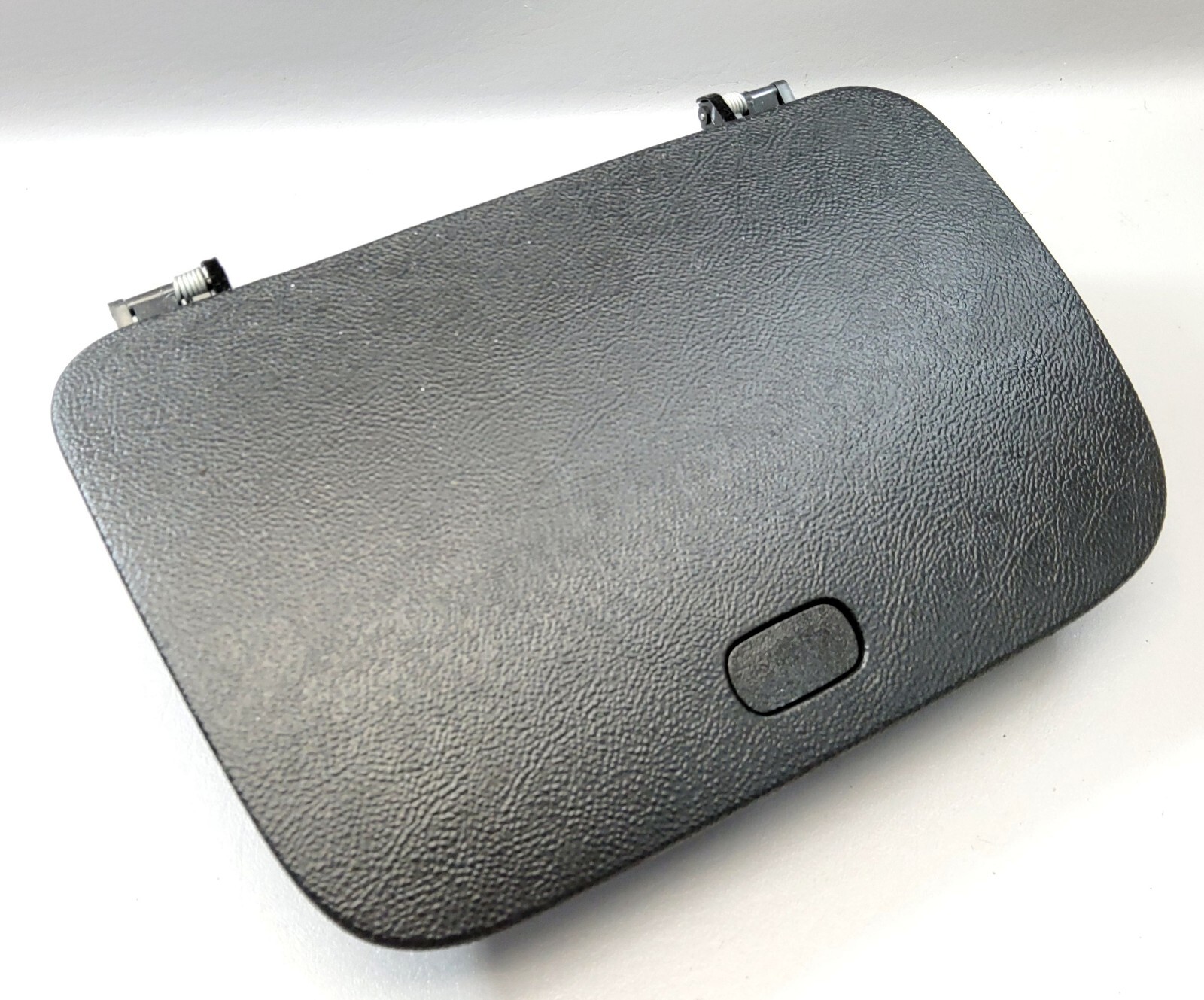 06-11 Chevy HHR Center Dash Top Black Ebony Glove Box Assembly | eBay