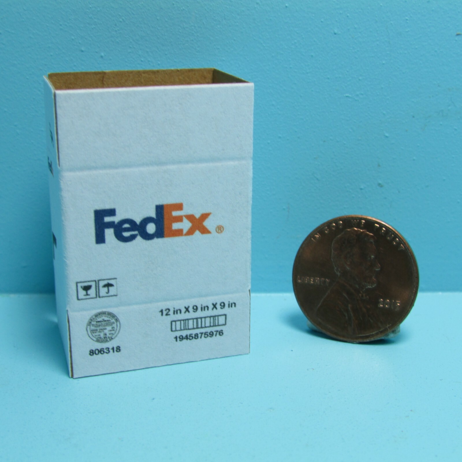 Dollhouse Miniature Cardboard Shipping FedEx Box Flat or Fold White ...