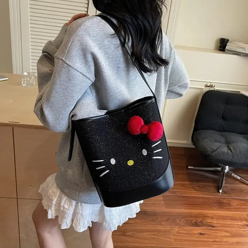 Hello Kitty Black Ribbon Bucket Bag - New | eBay UK