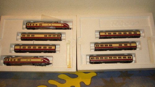 Roco VT 601 Helvetia mit Scharfenbergkupplung und Innenbeleuchtung ...