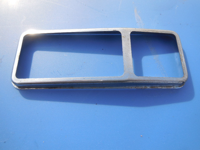 MG MIDGET, JENSEN HEALEY, SPITFIRE REAR SIDE MARKER CHROME RETAINER | eBay