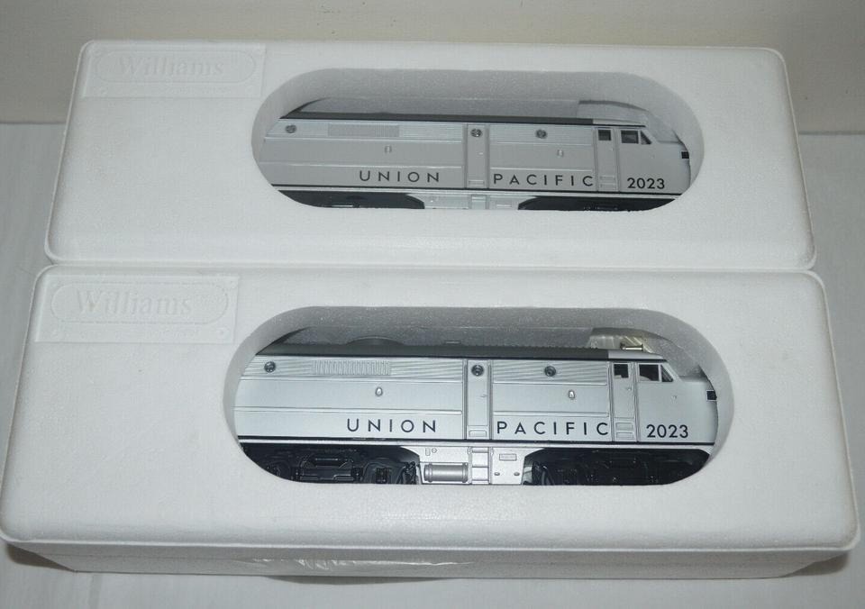 Williams by Bachmann No 20099 O Scale Union Pacific silver/Gray Powered & Dummy | eBay