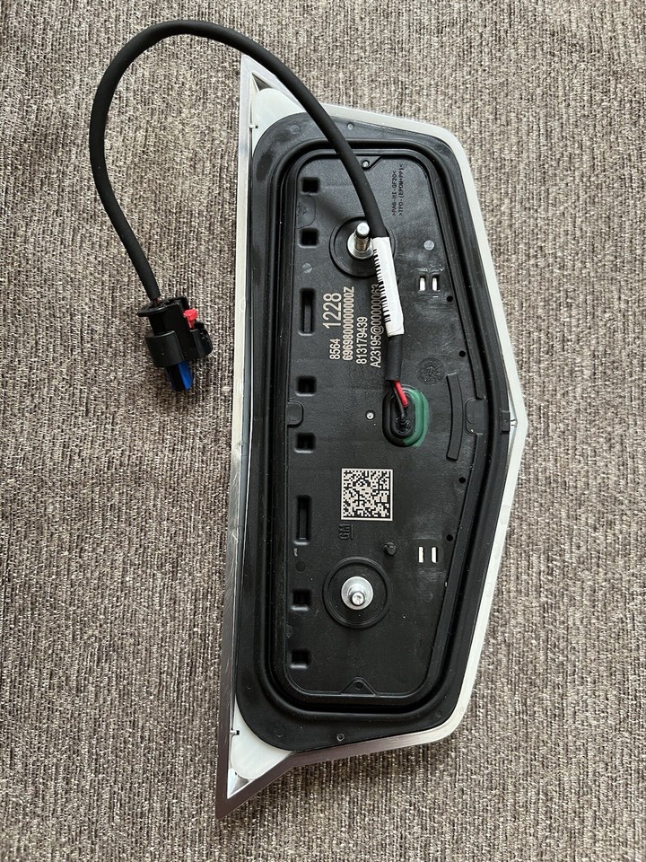 Genuine Cadillac Escalade & ESV Emblem Rear Push button OEM GM 2021-24 ...