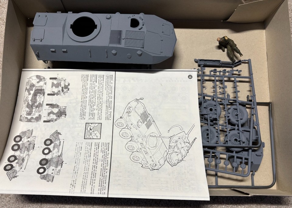 Italeri U.S.M.C. LAV-25 Piranha Military Vehicle #259 1/35 Model Kit ...