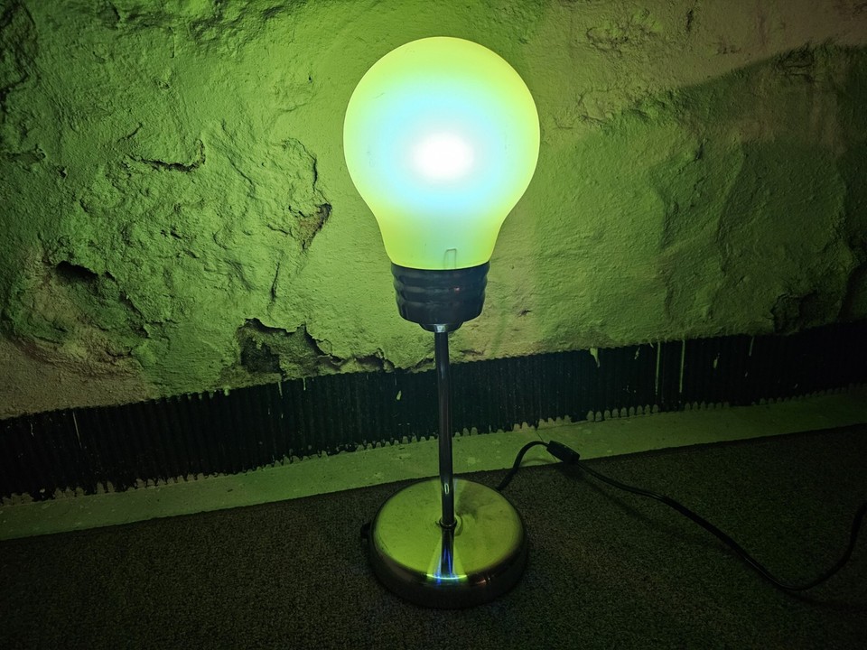 Vintage Postmodern Light Bulb Squiggle Table Lamp Pop Art Y2K Design ...