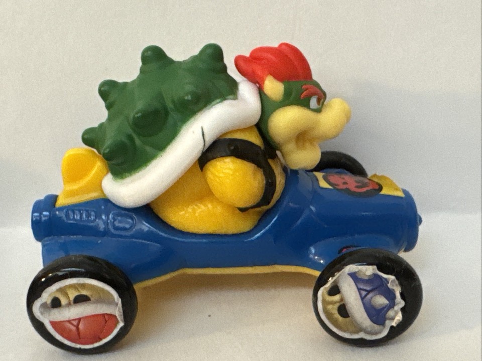 JAKKS Pacific Mario Kart (2)Yoshi Mach 8 Race Car + Mario + Bowser ...