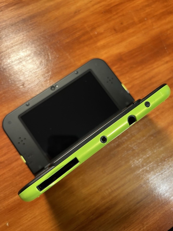 “New” Nintendo 3DS XL, Yoshi/Lime Green Special Edition, Tested & Works ...