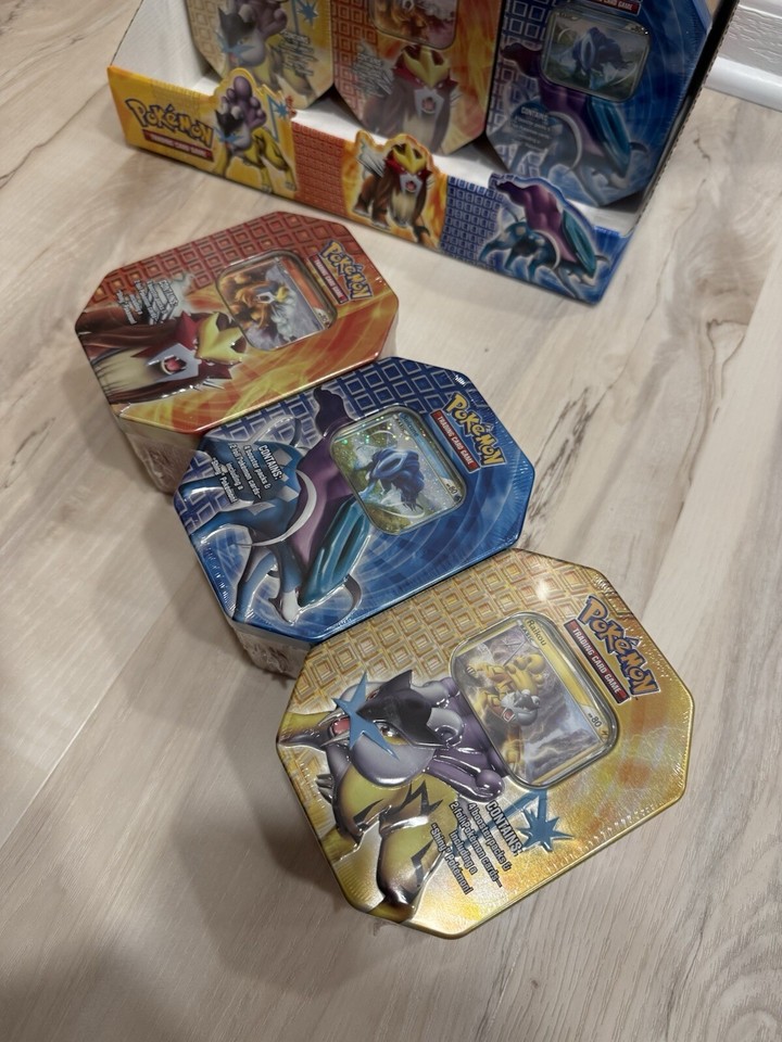 Pokémon HeartGold & Soulsilver - Collector's Tin Display Case Complete ...