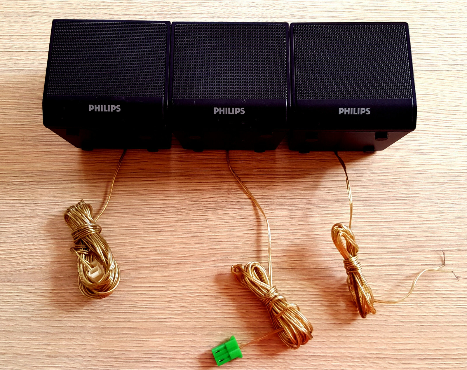 Philips CS-3011 E Surround Sound Home Theater Speaker System set of 3 ...