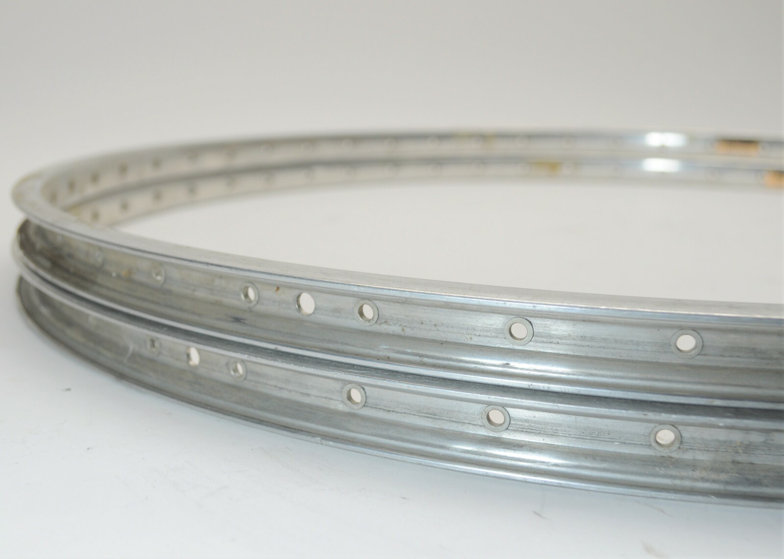 WOLBER MODELE 58 BICYCLE 630 BCD 27" X 16.8 EYELETED 48 H PRESTA ...