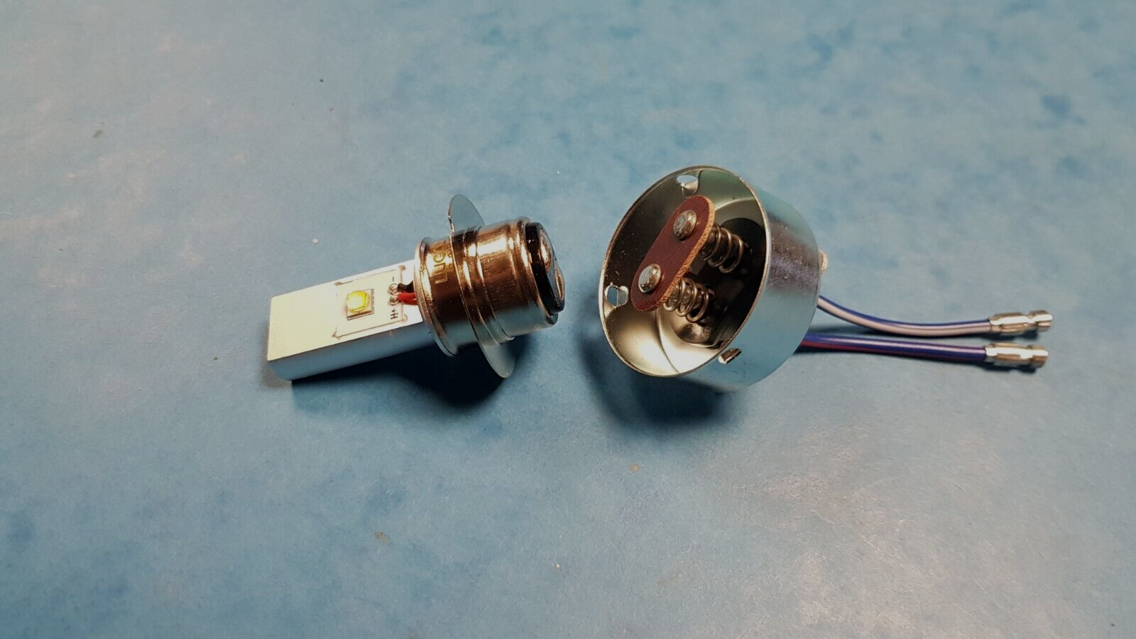 LUCAS BFP LED HEADLIGHT BULB 6 AND 12 VOLT P36D 1950-79 BSA TRIUMPH ...