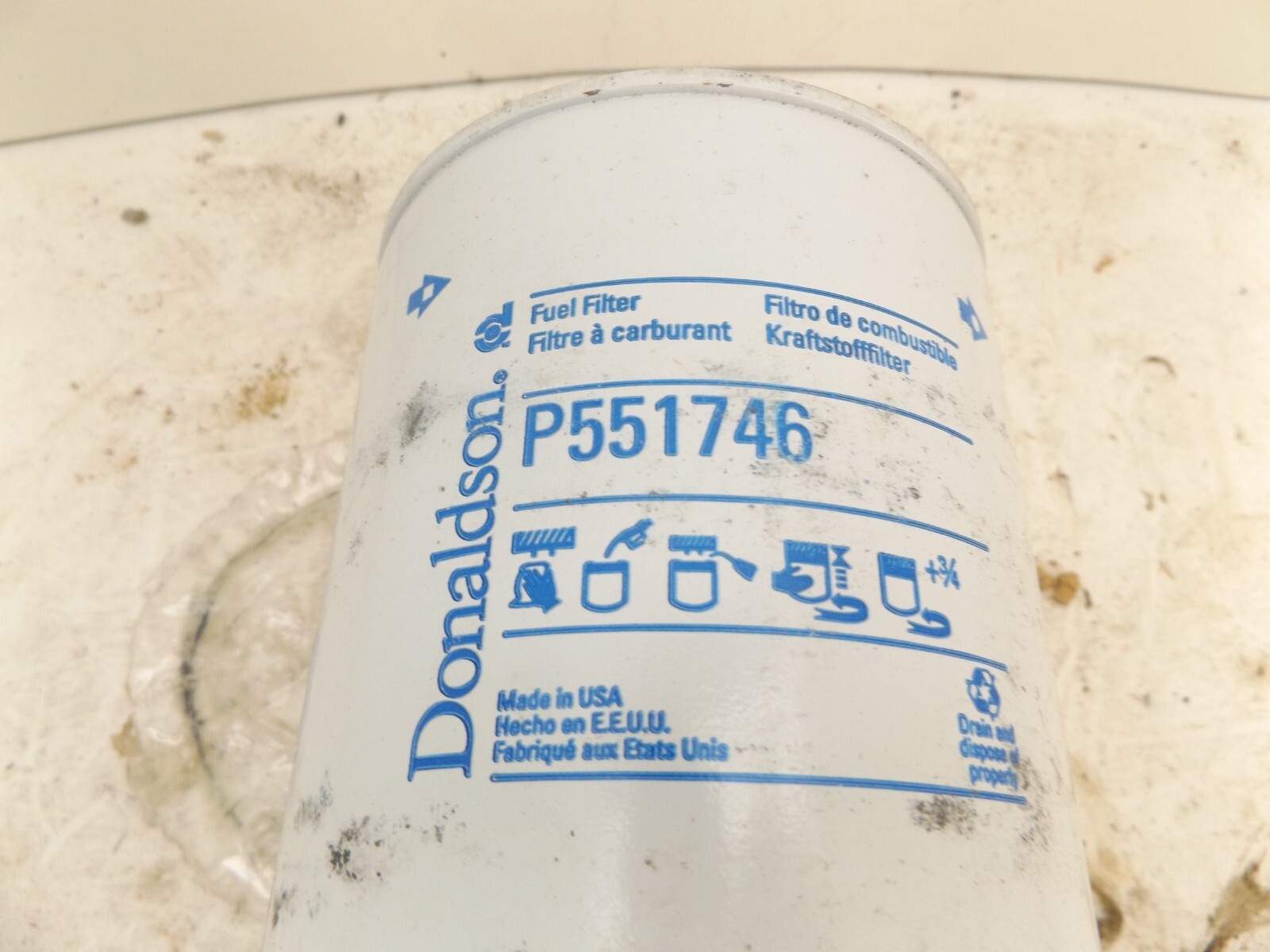OEM GENUINE NOS P551746 Donaldson FUEL FILTER | eBay