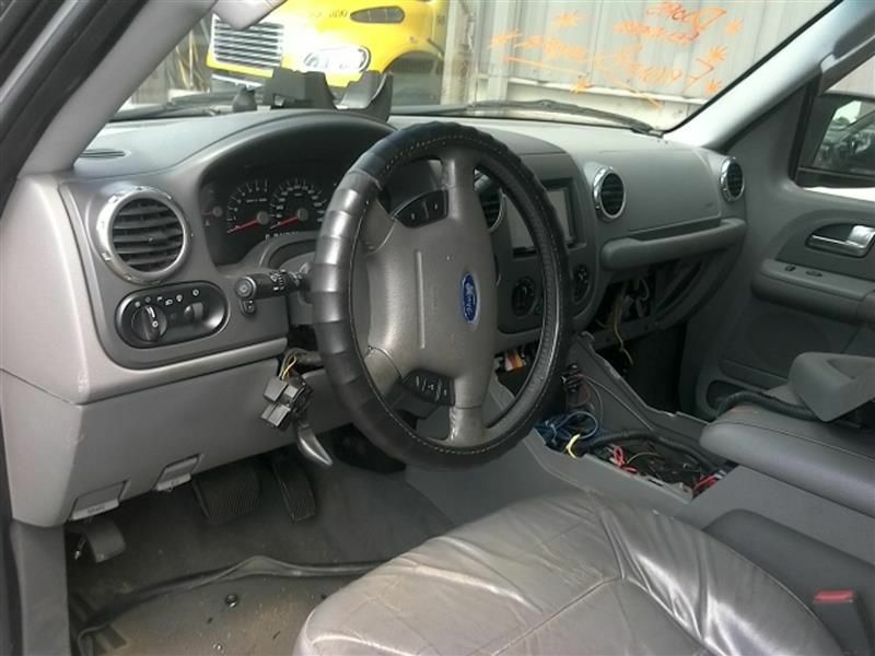 "2003-2005 Ford Expedition Rear Axle Differential Carrier 3.73 Ratio 9. ...