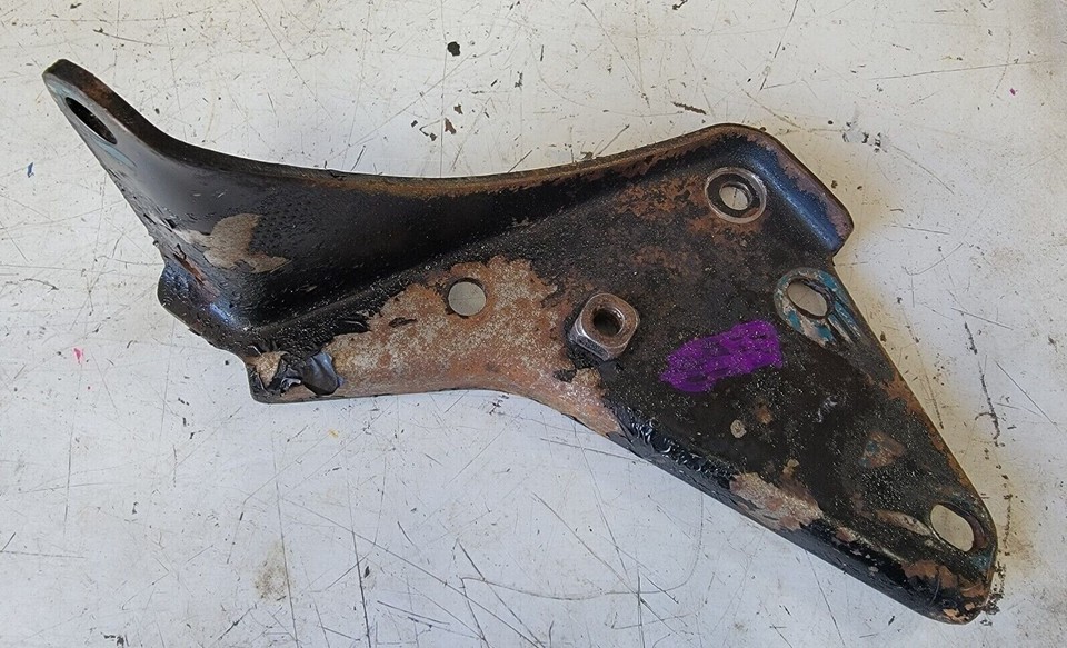 Jeep CJ7 Wrangler YJ 81-90 4.2 Power Steering Pump Engine Bracket VBelt ...