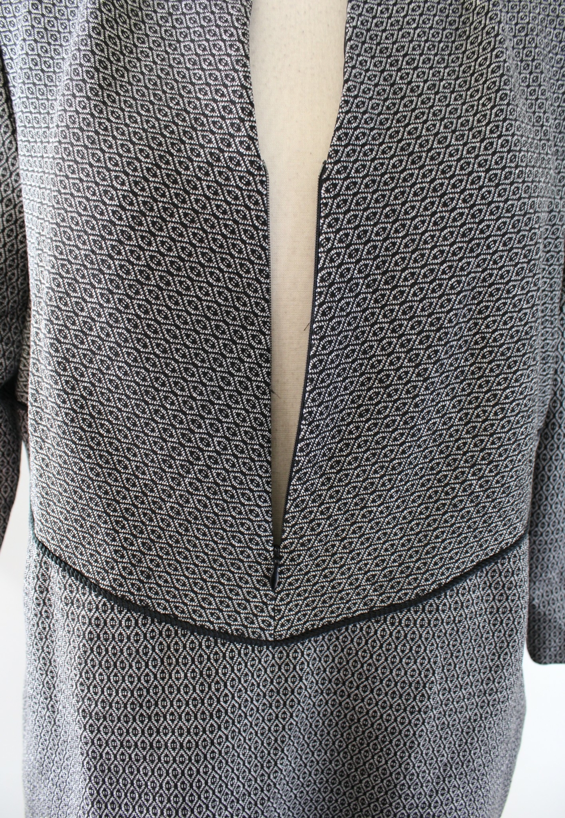 Etcetera Black White Geometric Print Knit Ponte Shift Dress Split Neck ...