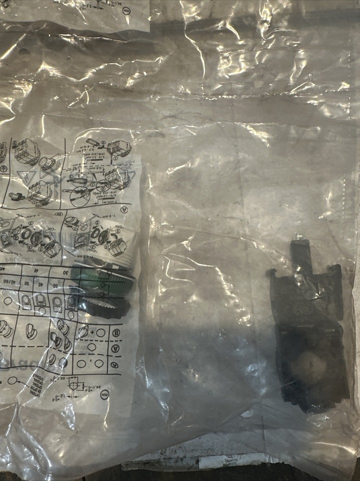 ALLEN BRADLEY 800FP-P3PN5G PILOT LIGHT KIT GREEN LED 120VAC (SW2) | eBay