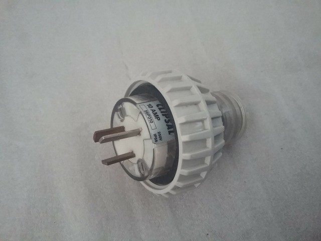 10 Amp 250 Volt 3 Pin Clipsal Ip56 Waterproof Plug 56P310 Screw Style ...