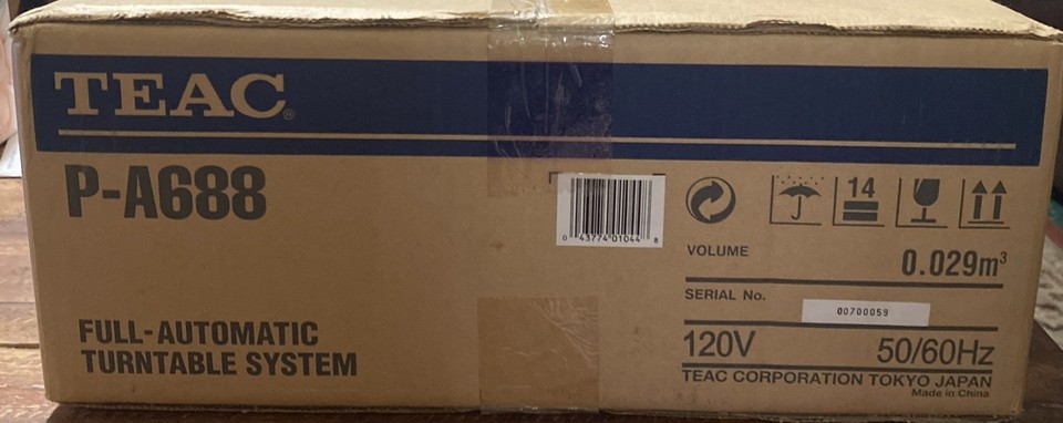 TEAC P-A688 Automatic Belt Drive Turntable w/ Built-In Amp, Brand New ...
