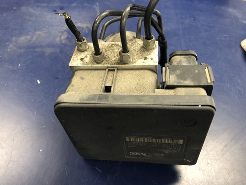 2005 Volvo S40 ABS pump with module Brake Assembly 30672504 A OEM 04 05 ...