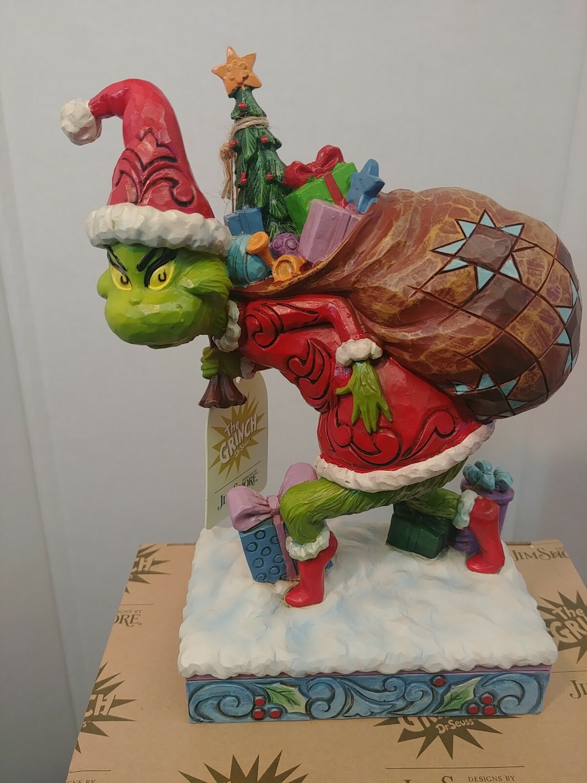 Dr. Seuss Grinch by Jim Shore Grinch Tip Toeing with Bag of Gifts 7.7 ...