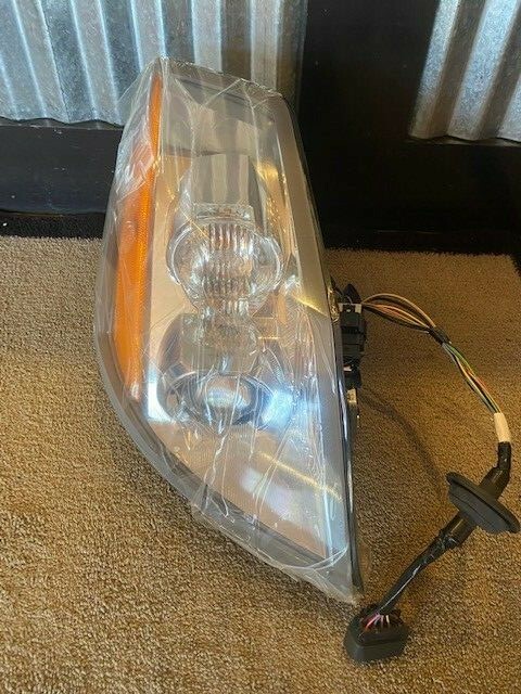 LAST ONE INSTOCK!!! 2004-2009 CADILLAC XLR HEADLIGHT | eBay
