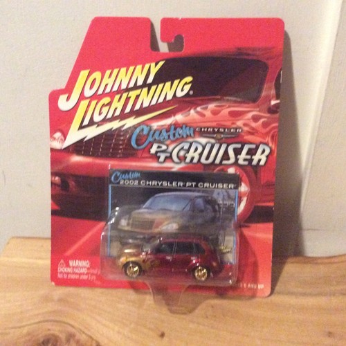 JOHNNY White LIGHTNING 2002 CUSTOM CHRYSLER PT CRUISER RED FLAMES 1:64 ...