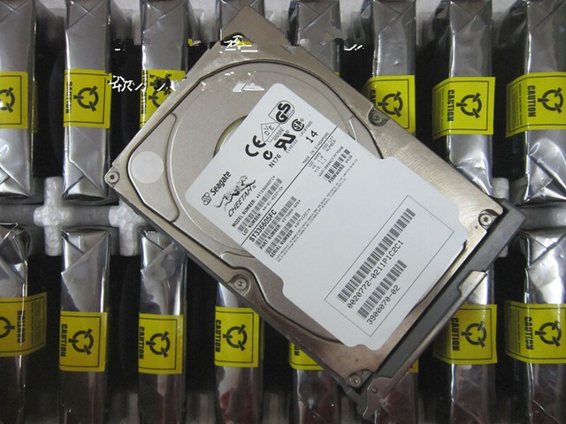 Seagate Cheetah 73LP 36.7 GB,Internal,10000 RPM,3.5" (ST336605FC) Hard ...