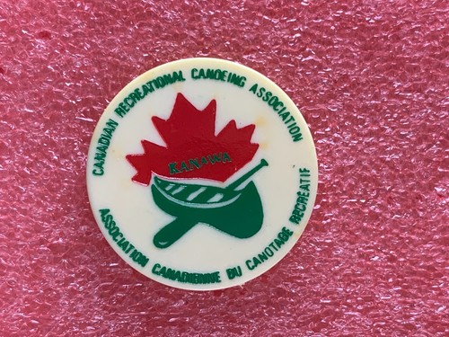 T31 Pins KANAWA CANADIAN RECREATIONAL CANOEING Canoë Kayak Canada lapel ...