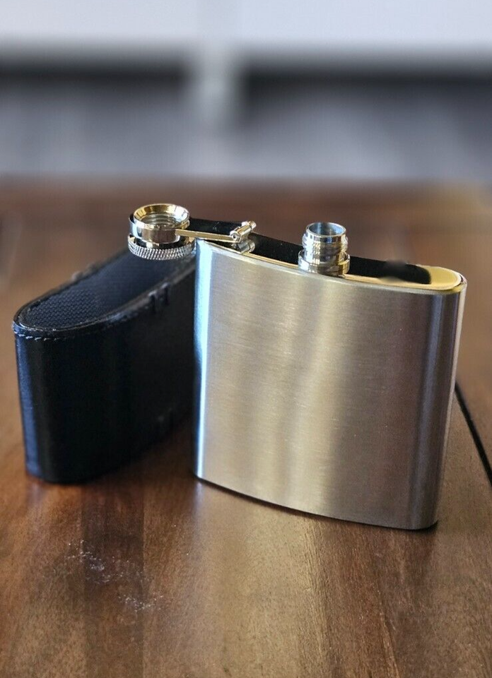 Stainless Steel Pocket Flask Alcohol Whiskey Screw Cap 6oz with Leather ...