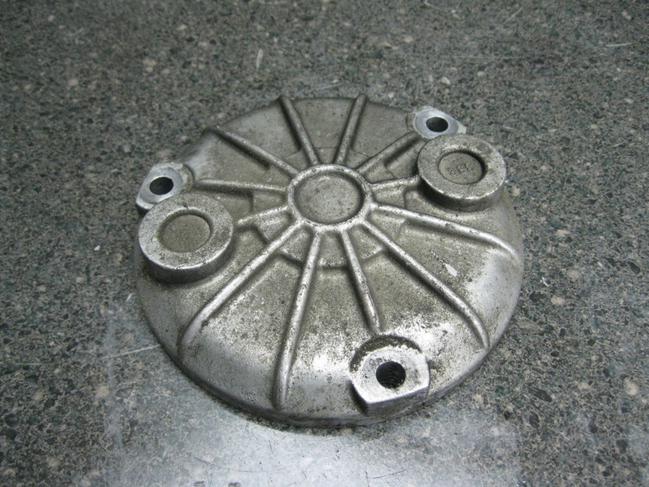 05 Suzuki GS500F GS500 GS 500 Engine Cover 39E | eBay