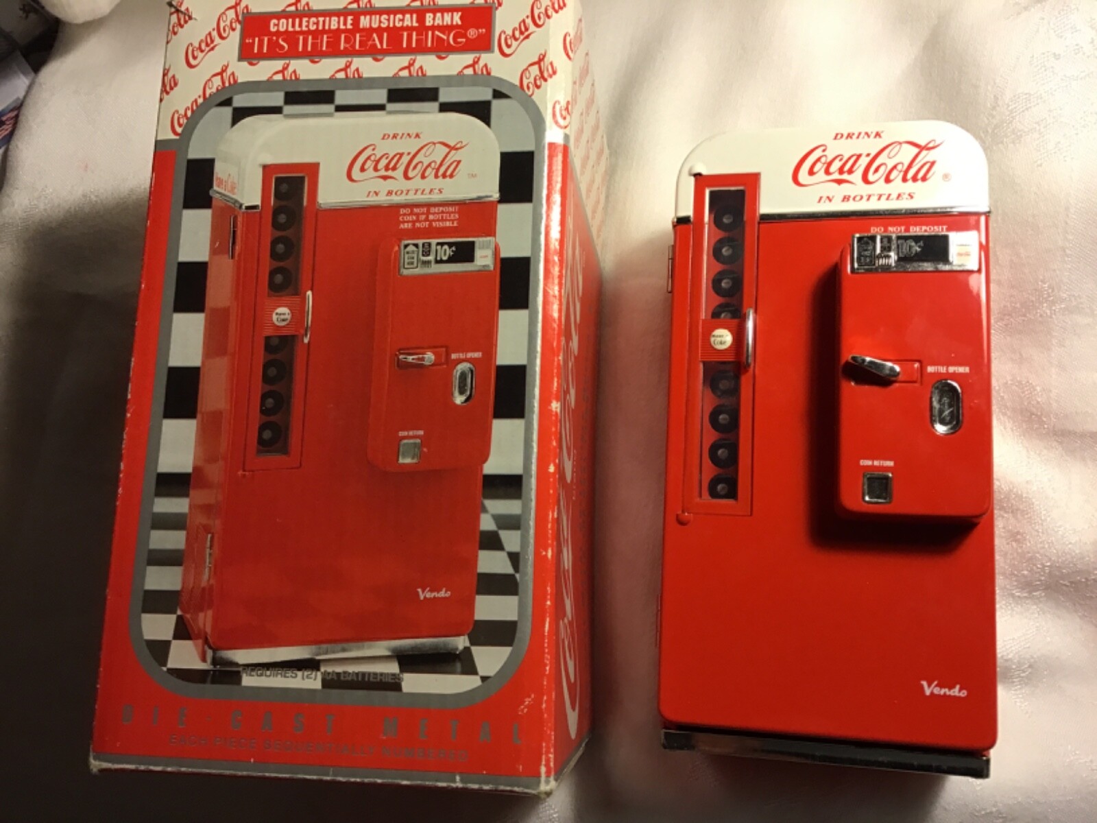 Coca Cola Vending Machine Musical Bank Vendo 1994 Working Coke D4 for ...