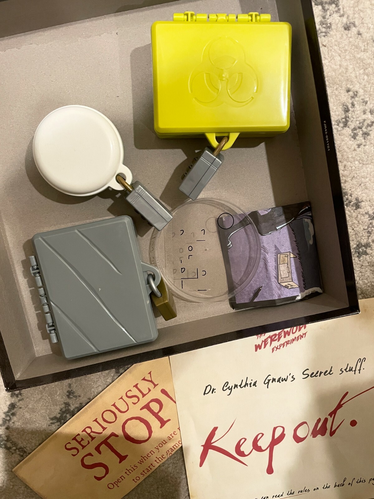 Escape Room In A Box: The Werewolf Experiment • Mattel Games • Puzzles ...