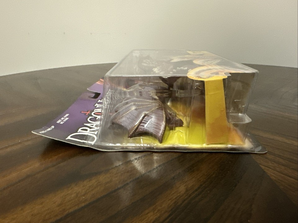 Kenner 1995 DragonHeart Draco 9" Dragon Power Flap Wings & Action Ready ...