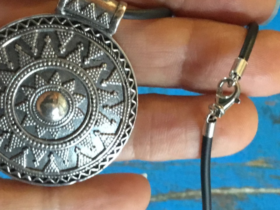 vintage 925 silver fancy disc pendant on new black neoprene band s/sil ...