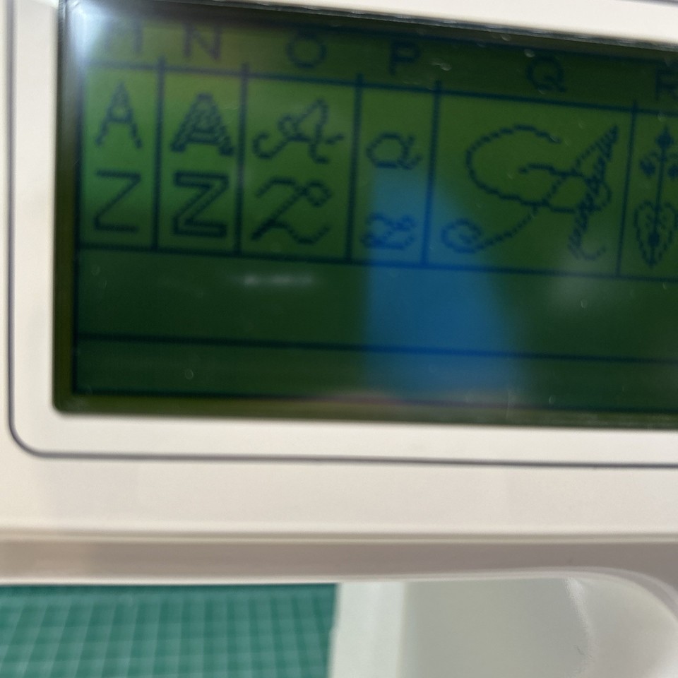 Bernina 1630 Inspiration Plus Sewing Machine - NO Backlight With Hard ...