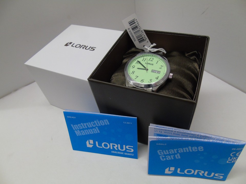 LORUS by SEIKO MENS LUMIBRITE WATCH **NEW** DAY/DATE **NEW IN BOX ...