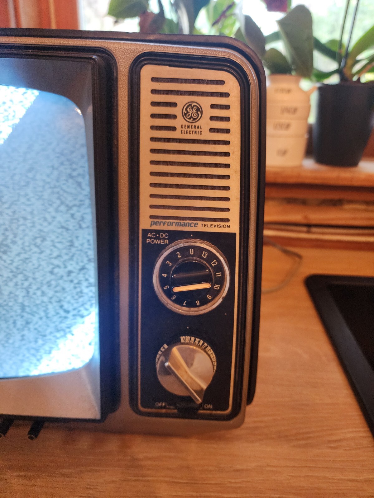 Vintage GENERAL ELECTRIC Performance GE TV Retro Black/Silver - Works ...