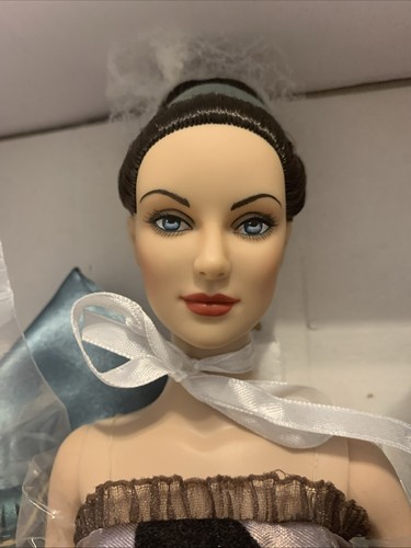 Tonner Daphne Surprise Engagement UFDC-Exclusive Doll limited edition ...