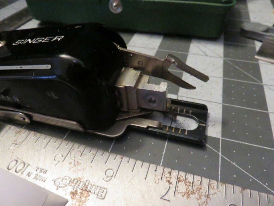 Singer Buttonholer / Monogrammer Sewing Attachment in Box Embroidery | eBay