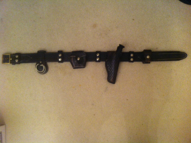 Bianchi Police Utility Belt handcuff case, night stick, speedloader ...