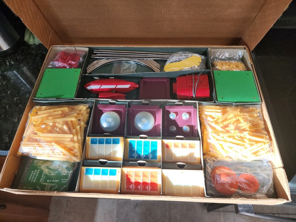 Kenner Motorized Sky Rail Girder & Panel Set #17 ( Over 480 Pieces ...