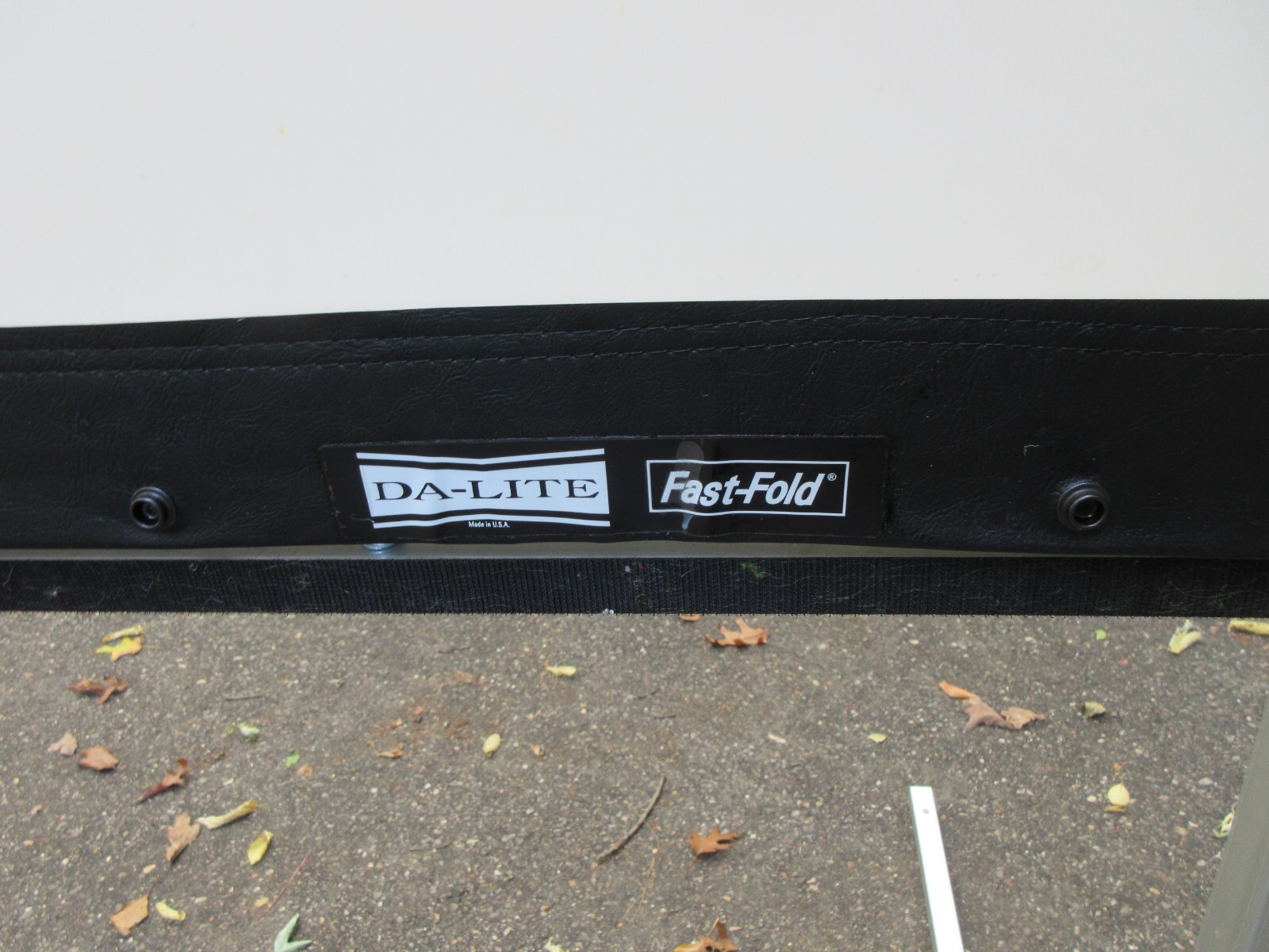 Da-Lite Fast-Fold Frame, Projection Screen, 105" diagonal 5'x7', 63"x84 ...